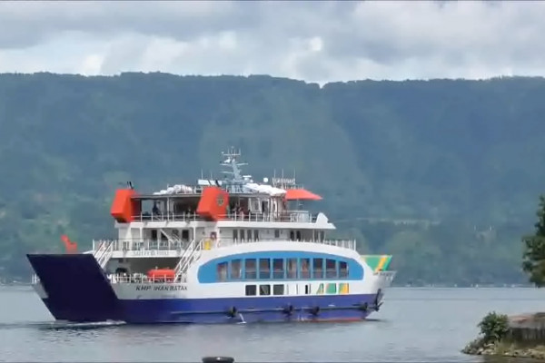 Kapal penyeberangan Danau Toba siap angkut pemudik - ANTARA News