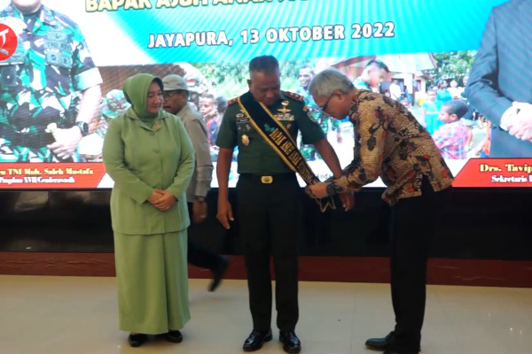 Pangdam XVII/Cenderawasih dikukuhkan sebagai Bapak Asuh Anak Stunting - ANTARA News