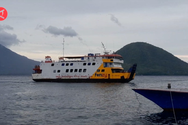 KSOP Ternate tunda pelayaran kapal akibat gelombang tinggi - ANTARA News