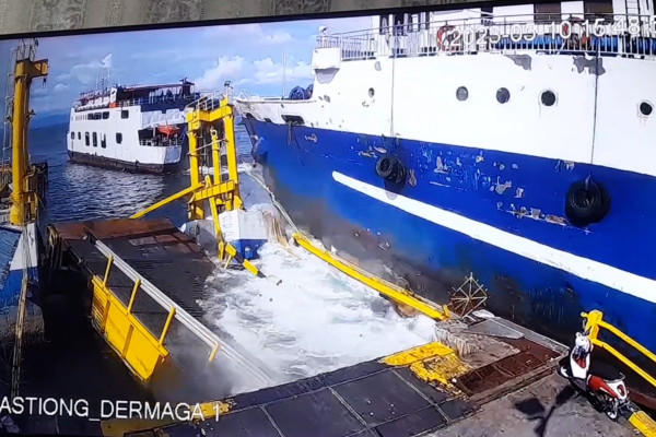 Kapal feri tabrak dermaga, Polisi periksa 10 orang saksi - ANTARA News