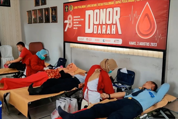 Petugas lapas peringati hari jadi Kemenkumham dengan donor darah - ANTARA News