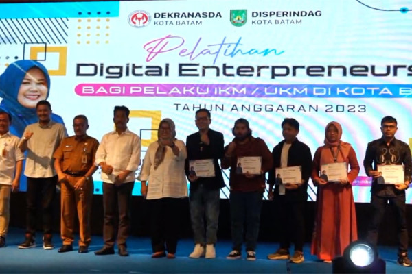 Ratusan UMKM Batam dilatih pasarkan produk melalui teknologi digital ...