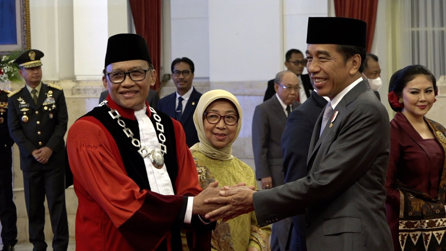 Dilantik Presiden jadi hakim MK, Ridwan Mansyur siap jaga integritas ...