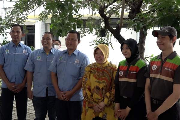 Hari Tuli Nasional, Risma sapa komunitas tuli di Balai Kemsos - ANTARA News