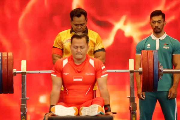 Margono berhasil pecahkan rekor baru para angkat berat Peparnas Solo - ANTARA News