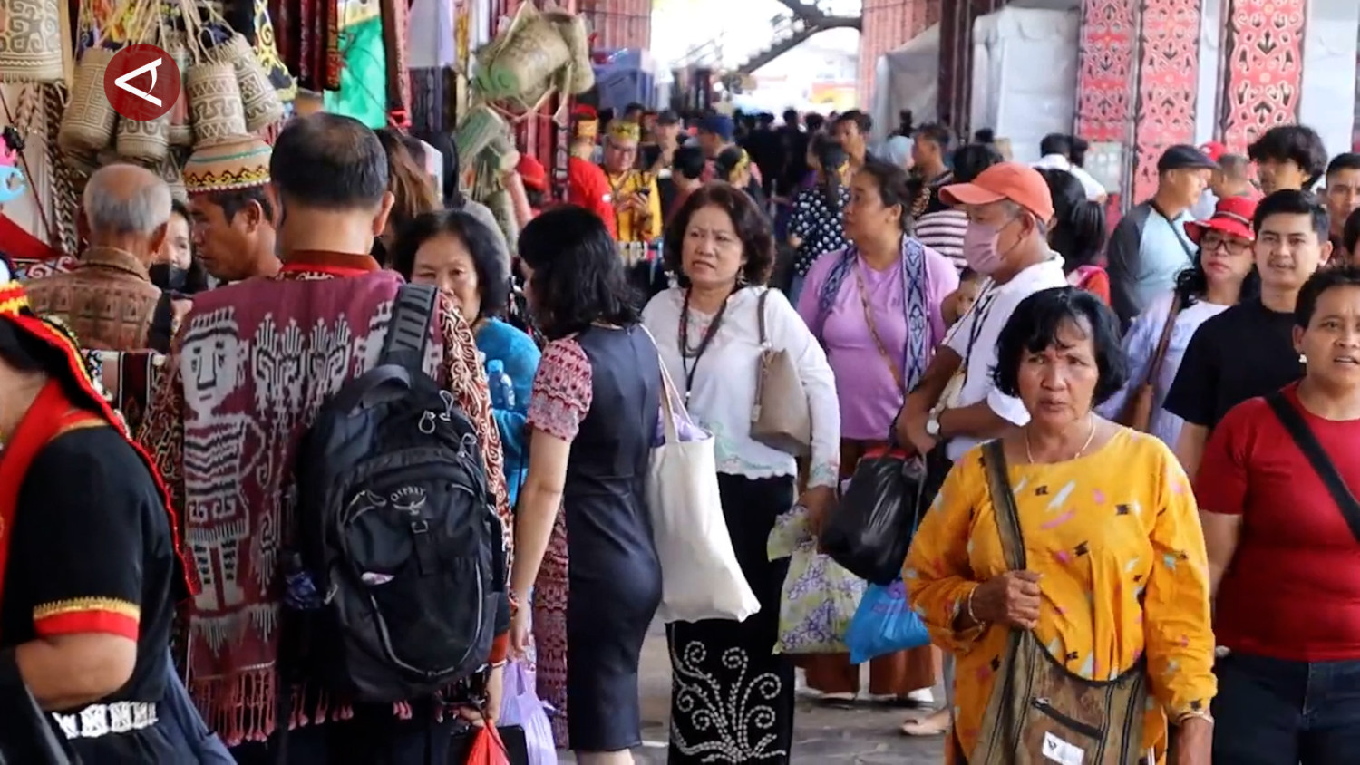 PGD 2025 simbol identitas budaya, ekonomi kreatif & pariwisata Kalbar ...