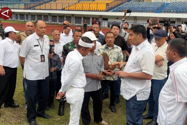 Maruarar tinjau kelayakan Stadion GBLA gelar Piala Presiden 2025 ...
