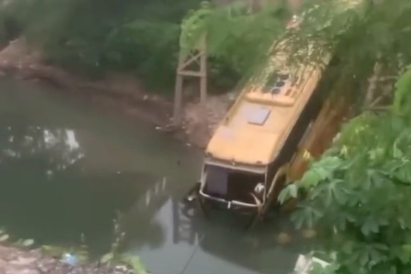 Belasan orang terluka dalam kecelakaan bus Samarinda-Banjarmasin - ANTARA News