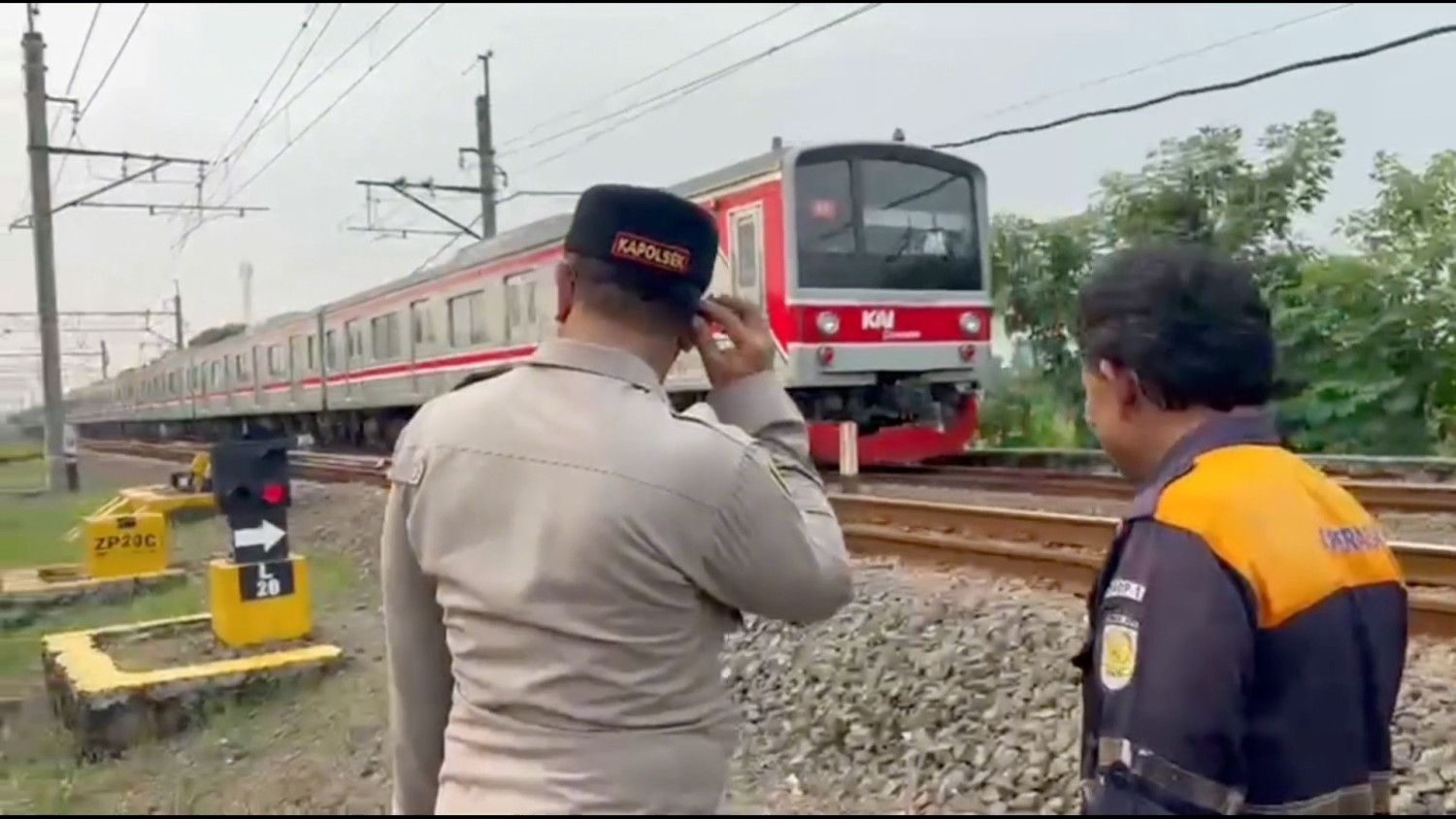 Polda Banten tangkap komplotan pencuri kabel sinyal KRL di Lebak ...